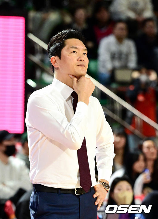 전희철 SK 감독, ''최준용 6강 PO 전부 제외...리바운드 강조했다'' [잠실톡톡] -NO.1 종합 스포츠 전문 미디어, 스포탈코리아