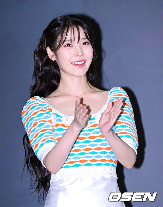 [사진]아이유, '싱그러운 미소'::스포탈코리아