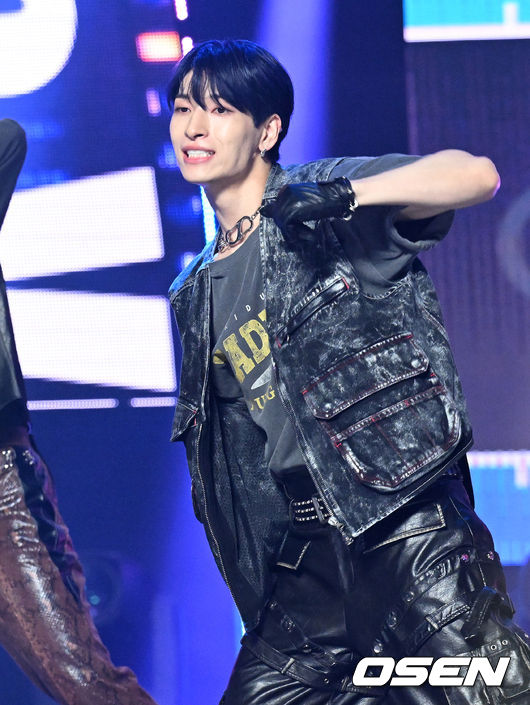 [사진]JO1 킨죠 스카이,'흔들어'::스포탈코리아