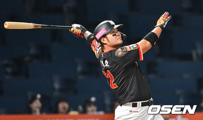 ‘박병호 3점 홈런+쿠에바스 110구 역투+김재윤 4아웃 세이브’ KT, 최하위 키움 꺾고 2연패 탈출 [수원 리뷰]::스포탈코리아