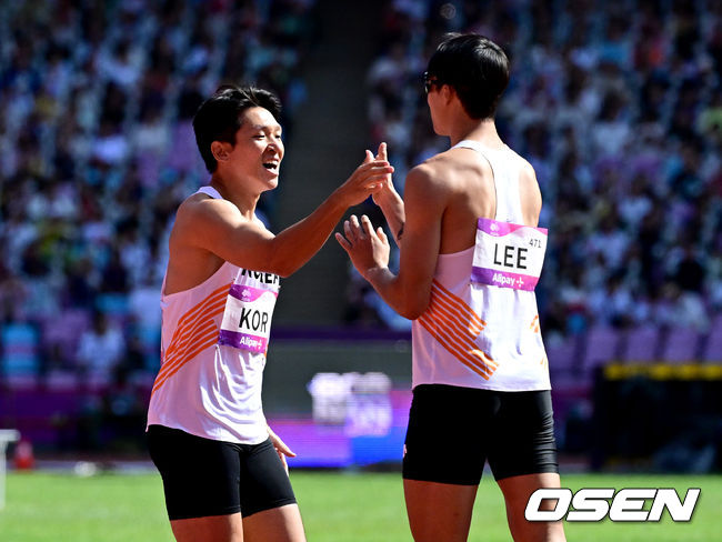 [사진]육상 김국영-이재성, '남자 육상 400m 계주 결선 진출 해냈다'::스포탈코리아