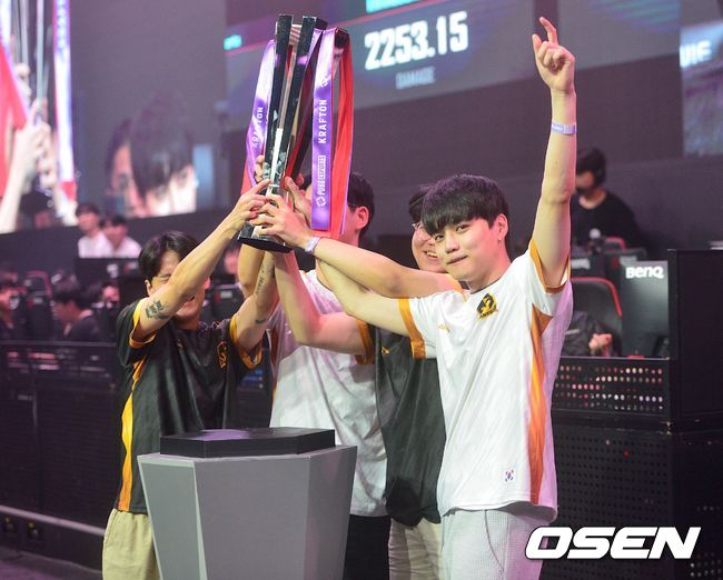 [PWS] ‘결국 슈퍼팀의 해피 엔딩’…다나와, 그랜드파이널 대역전 우승(종합)::스포탈코리아