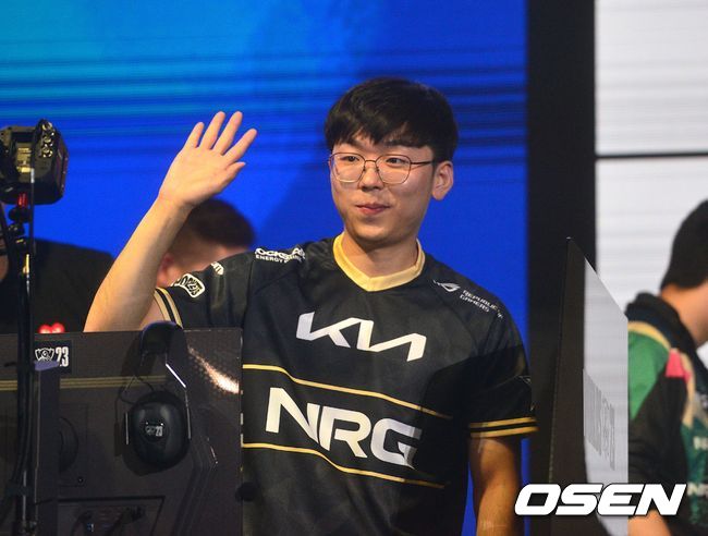 [사진] ‘이그나’ 이동근, ‘G2 잡고 8강 갑니다’::스포탈코리아