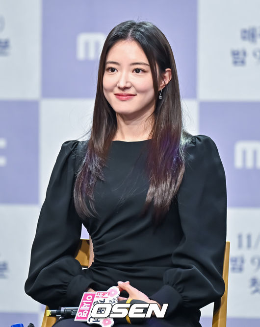 [단독] ''역시 대세'' 덱스X이세영, 연예대상 MC까지 받은 MBC의 아들·딸 (종합)::스포탈코리아