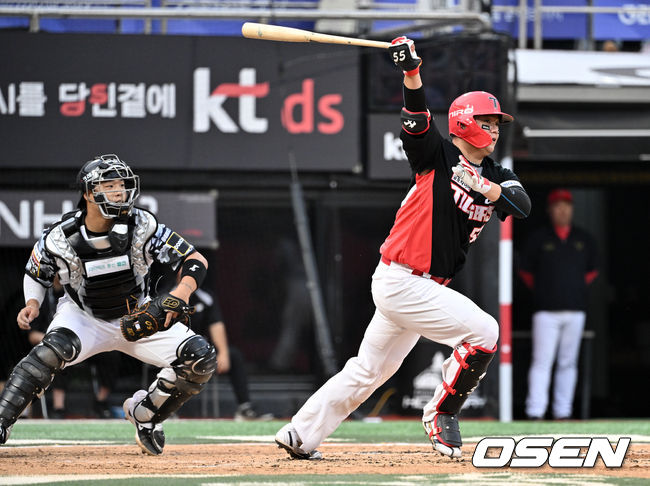 [사진]한준수, '한 점 더 달아나는 1타점 2루타'::스포탈코리아