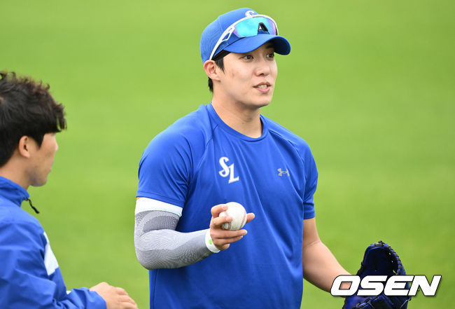 [사진]캐치볼 마친 원태인::스포탈코리아