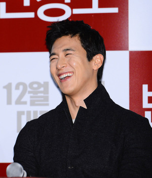 ‘반창꼬’ 고수, 200-400만 공약 “관객에 데이트 신청” - OSEN