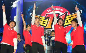 [사진]SKT,'롤드컵 우승! 100만 달러와 함께! 롤드컵 코드 공개' - OSEN