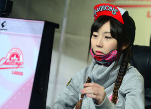 [사진]LOL 민주희,'모자로 멋내고' - OSEN