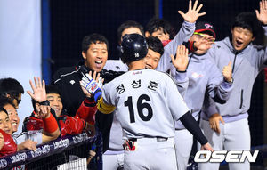 [준PO3] LG, 2연승 라인업 그대로…정성훈 리드오프 - OSEN