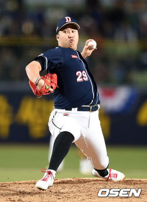 [KS1] 6이닝 버틴 유희관, 5실점…승리 요건 충족 - OSEN
