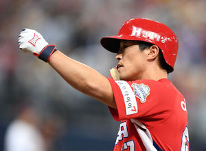 [사진]이영욱,'적시타 추가 합니다' - OSEN