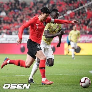 손흥민, '동료' 산체스의 '비매너' 뚫고 A매치 9G만의 '환상골' [한국-콜롬비아] - OSEN