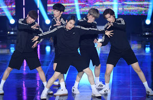 [사진]투모로우바이투게더(TXT),'환상적인 무대' - OSEN