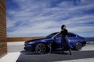 BMW 코리아, 뉴 5시리즈 및 뉴 6시리즈 사전계약 시작 - OSEN