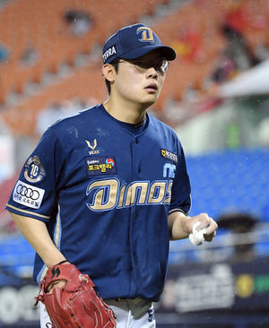 [사진]김영규, '8이닝 1실점 완벽투' - OSEN