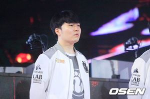 [LPL] IG, 韓 듀오 활약한 BLG에 완패… 롤드컵 진출 ‘초비상’ - OSEN