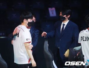 [LCK] ‘PO 1R’ 첫 경기 나서는 농심-아프리카, 최정예 라인업 구성 - OSEN