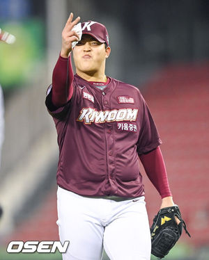 '151km→147km→145km' 부상 복귀 후 3연투 혹사...3연속 무실점 '철벽' - OSEN