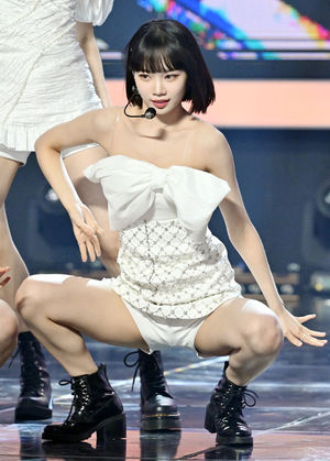 [사진]르세라핌 김채원,'더 섹시하게' - OSEN