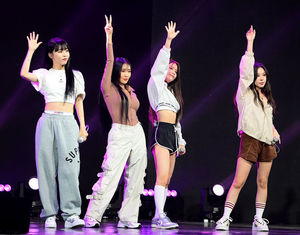 [사진]마마무가 돌아왔다 '하나둘셋 어이!' - OSEN