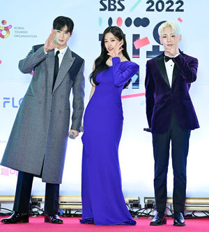 [사진]차은우-안유진-키,'우리가 SBS 가요대전 MC' - OSEN