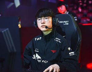 [LCK] ‘최초 800전 출장 페이커’..T1, 모래 군단 잡고 1R 8승 - OSEN