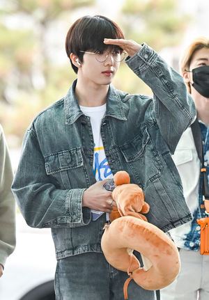 [사진]NCT드림 지성,'팬들 많이 오셨네요' - OSEN