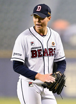 [사진]김동주, '데뷔 첫 선발에서 QS 요건 충족' - OSEN