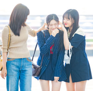 [사진]아이브 이서,'언니들의 사랑을 한 몸에' - OSEN