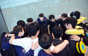 [사진] T1 안웅기 COO, 'MSI V3, 할 수 있어' - OSEN