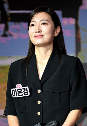 [사진]'사이렌: 불의 섬' 연출한 이은경 PD, '미소 머금고' - OSEN