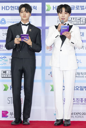 [사진]드리핀 준호-골든차일드 장준,'드림콘서트 MC' - OSEN