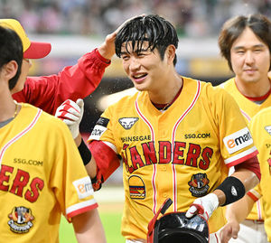 [사진]김민식,'제가 끝냈어요!' - OSEN