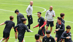 [사진] 클린스만 감독, 승리는 우리것 - OSEN