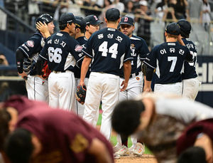 [사진]두산, 키움에 위닝시리즈 '5위 탈환' - OSEN