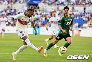 '네이마르 기가막힌 개인기→득점' PSG, 전북 1-0 리드한 채 전반 종료.. 이강인 벤치[오!쎈 현장] - OSEN