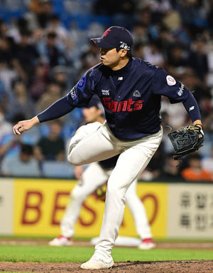 롯데 구승민, KBO 역대 두 번째 4년 연속 20홀드 "아직 PS 기회 남아있다" - OSEN