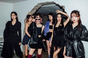 '자생 걸그룹' 페리블루, 신곡 'Breaking the rules' 발매…AI 작곡 '눈길' - OSEN