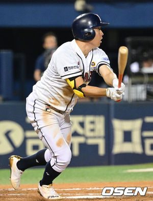 ‘5위 싸움 점입가경’ 두산, 곽빈 조기강판 딛고 값진 3연승! 5위 SSG 2G차 맹추격…한화 7연승 좌절 [잠실 리뷰] - OSEN