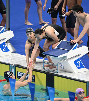[사진]황선우-김서영-이은지-최동열,'혼성 혼계영 400m 동메달' - OSEN