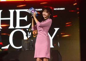 [사진] 환한 웃음 짓는 윤수빈 LCK 아나운서 - OSEN