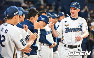 '유튜버 변신' 강정호의 PO 전망, "선발진 약한 NC, 페디 나올때 무조건 이겨야" - OSEN