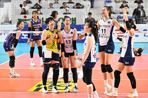 [사진] IBK 기업은행 시즌 첫승 꼴찌 탈출이다. - OSEN