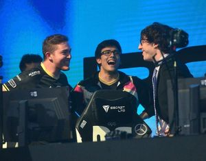 [사진] ‘G2 이겼어’, 승리 기쁨에 취한 NRG - OSEN