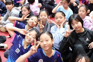 탁구 꿈나무 위한 새 ‘잔치’ 열렸다! 제1회 유승민배 전례 없는 파격 지원 눈길...세아와 함께하는 제1회 유승민 IOC위원배 U12 전국챔피언탁구대회 - OSEN