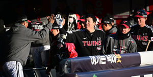 [사진]김현수, 'KS 4차전 맹활약' - OSEN