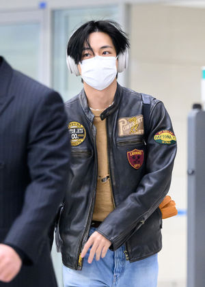 [사진]BTS 뷔,'쳥랑한 눈웃음' - OSEN