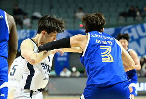 [사진]이정현 VS 이정현 - OSEN