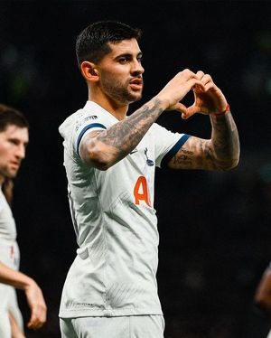 '로메로 속죄포' 토트넘, 5G 만에 승리 보인다...웨스트햄 압도→1-0 전반 종료 - OSEN